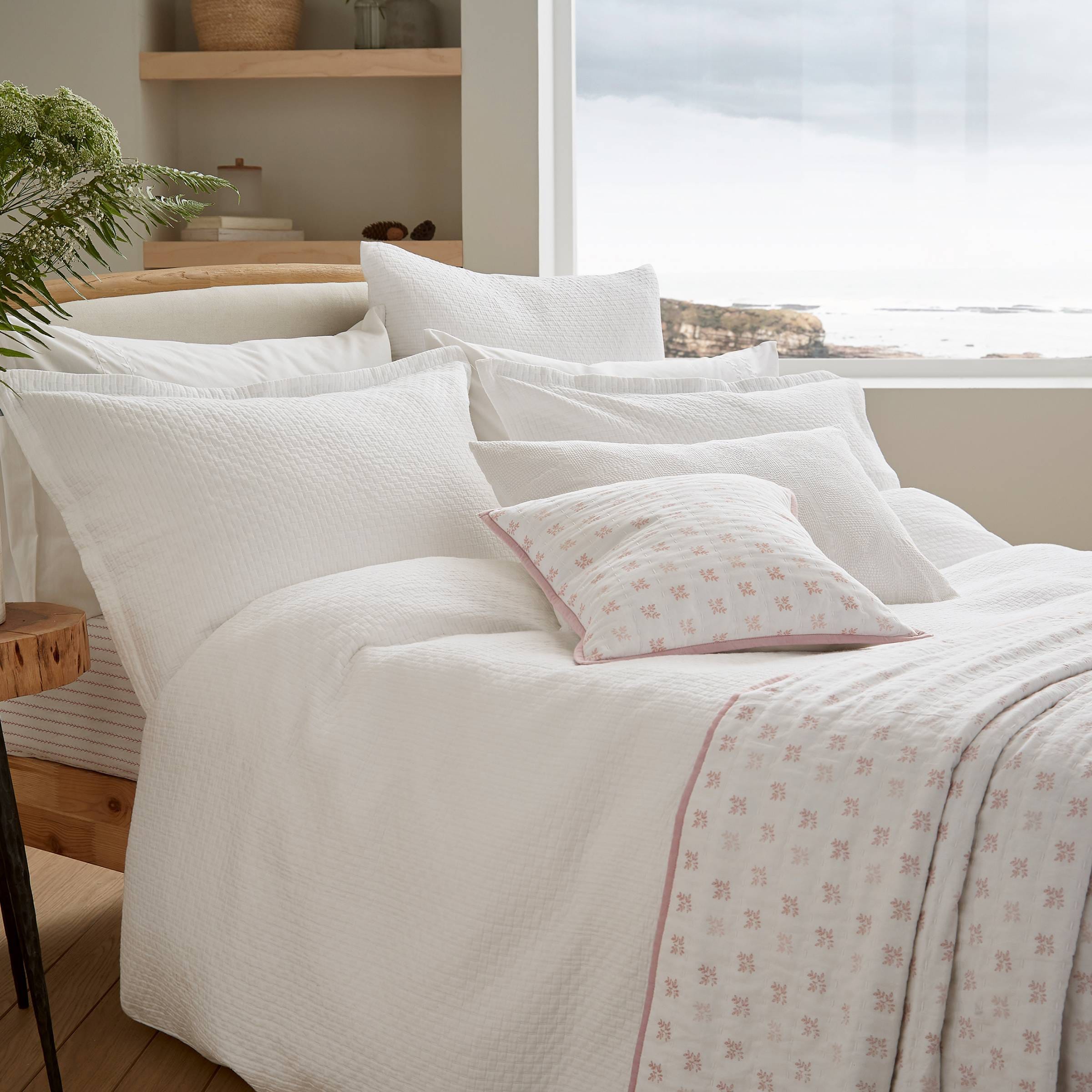 Murmur Bedding Inspired by Nature